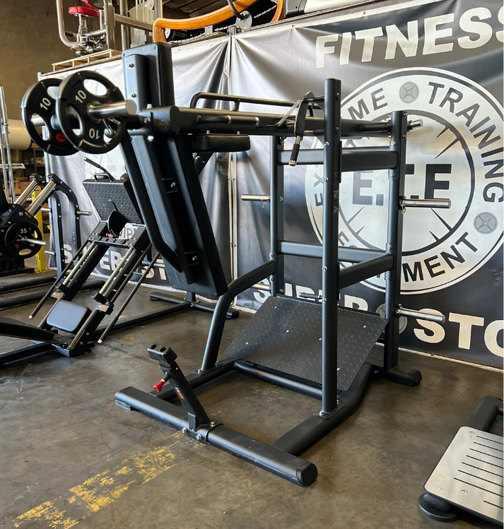 Pendulum Squat Machine - Deep Lower Body Strength Training – Extreme ...